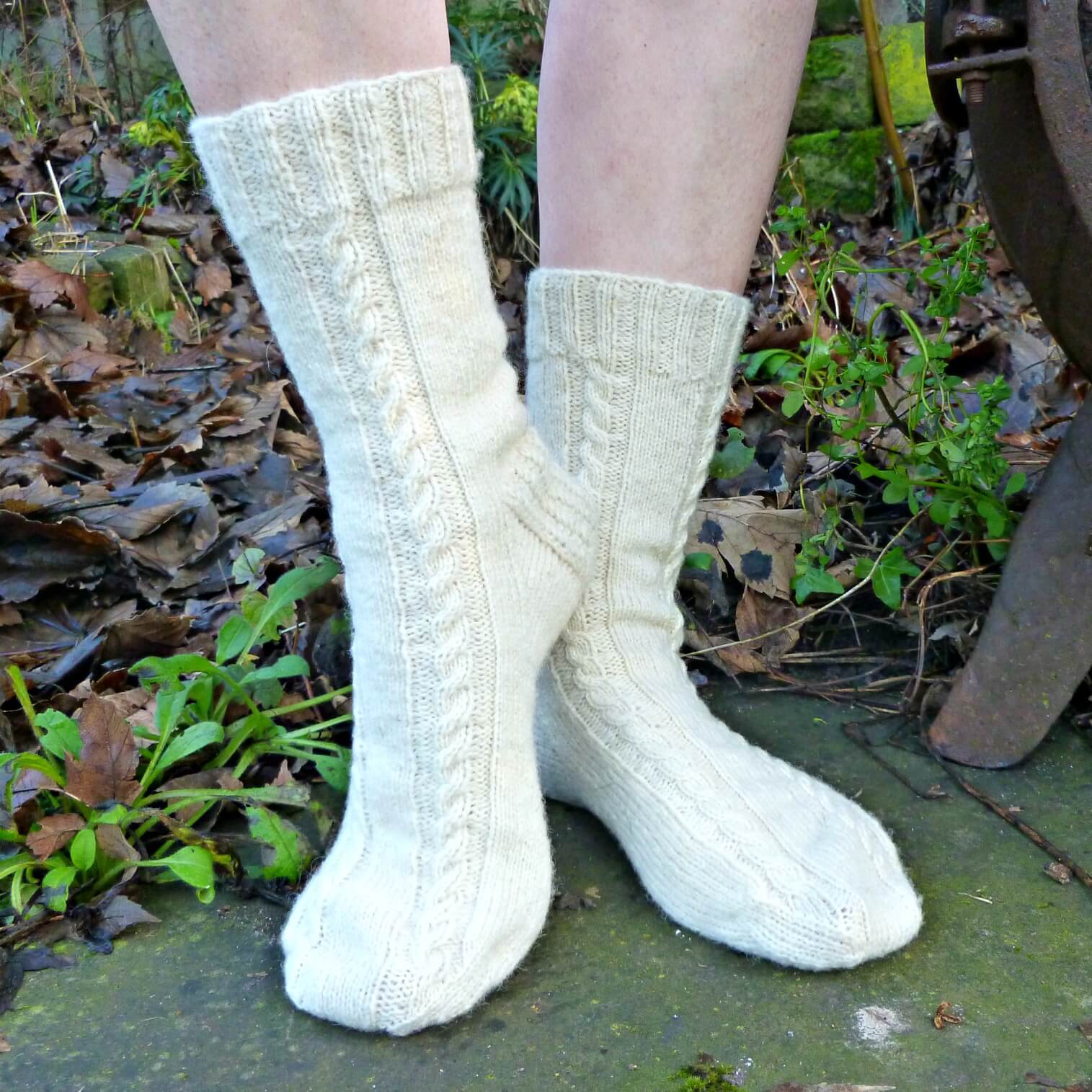 Easy Cable socks tutorial getting started Winwick Mum