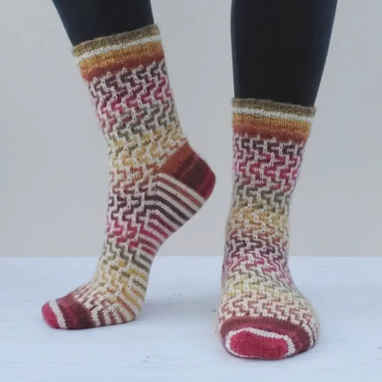 Easy Mosaic Socks - free pattern and tutorial – Winwick Mum