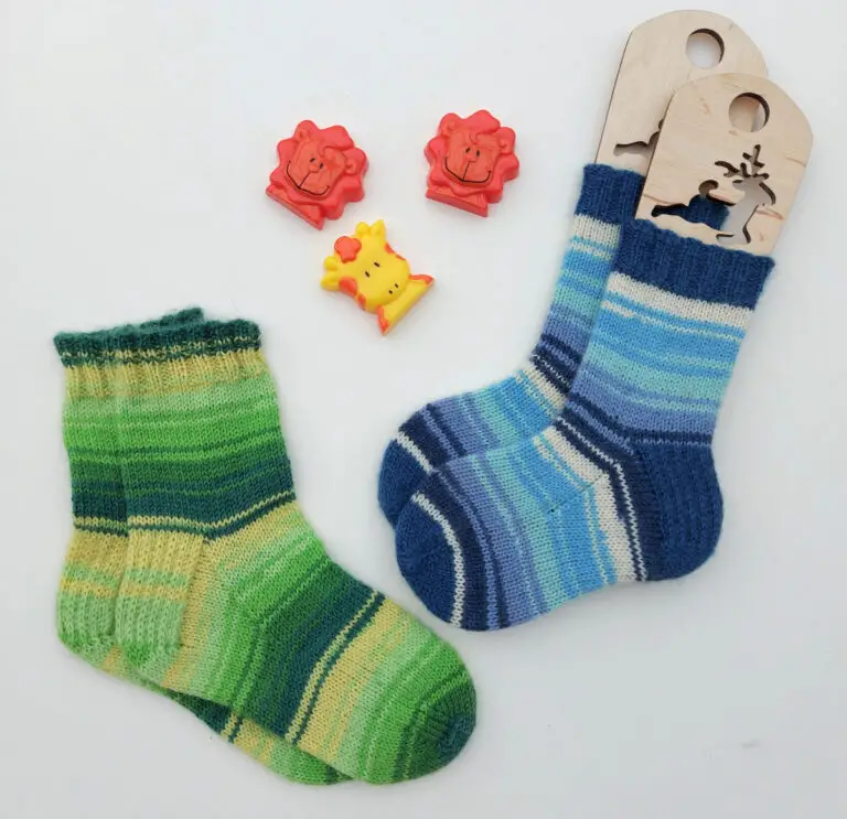 Basic 4ply Children's Socks - free pattern – Winwick Mum
