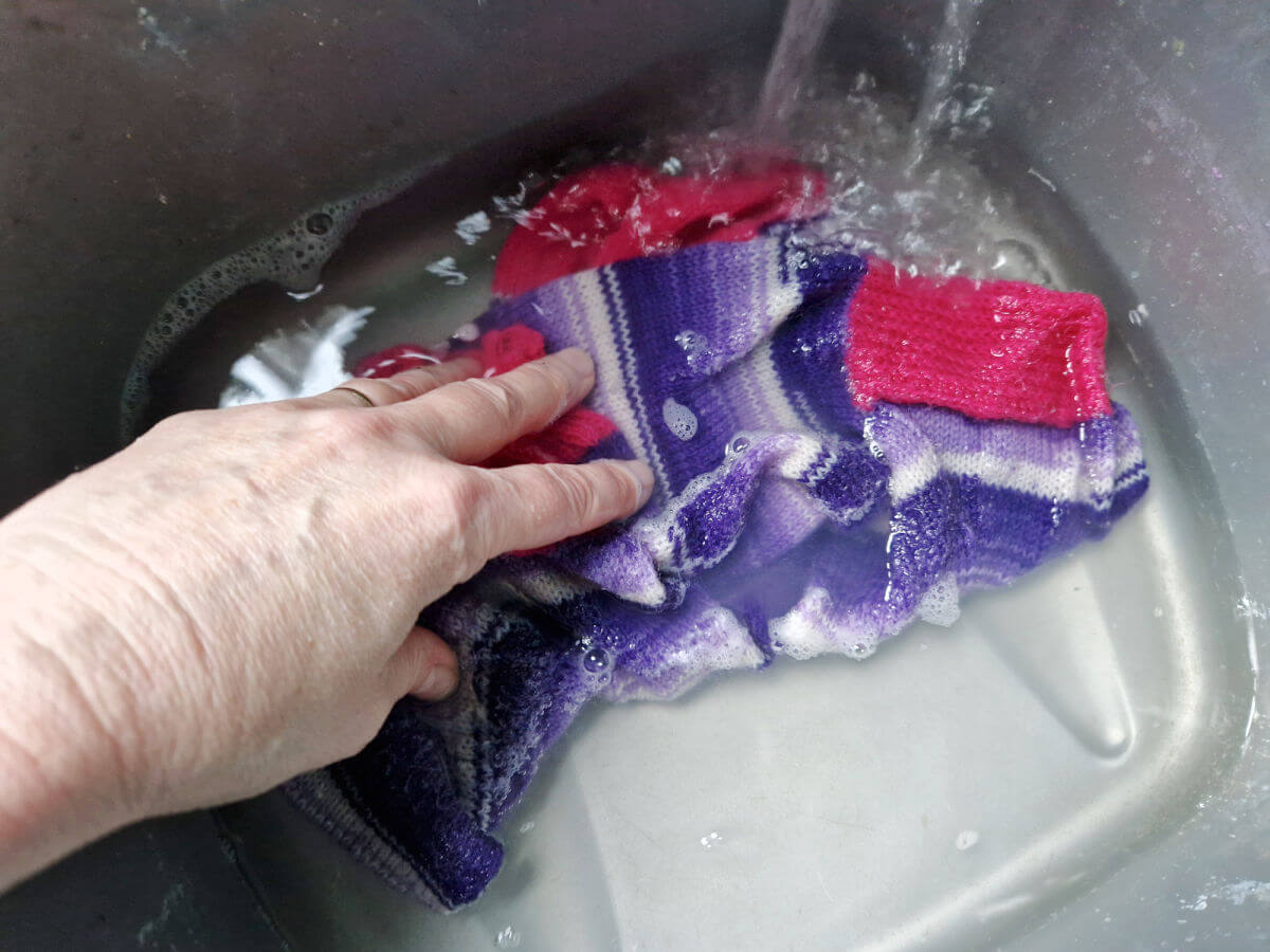 Blocking socks without sock blockers – Winwick Mum