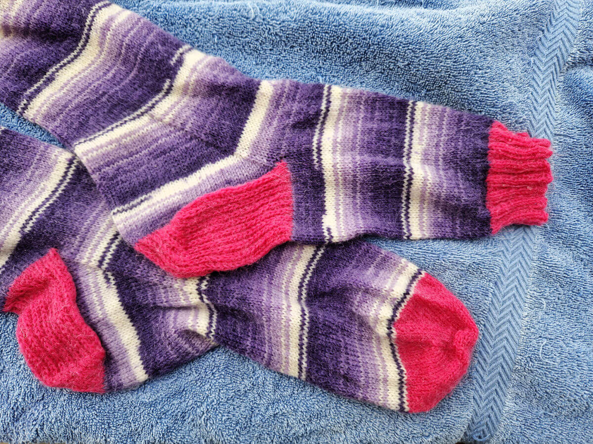 Blocking socks without sock blockers – Winwick Mum