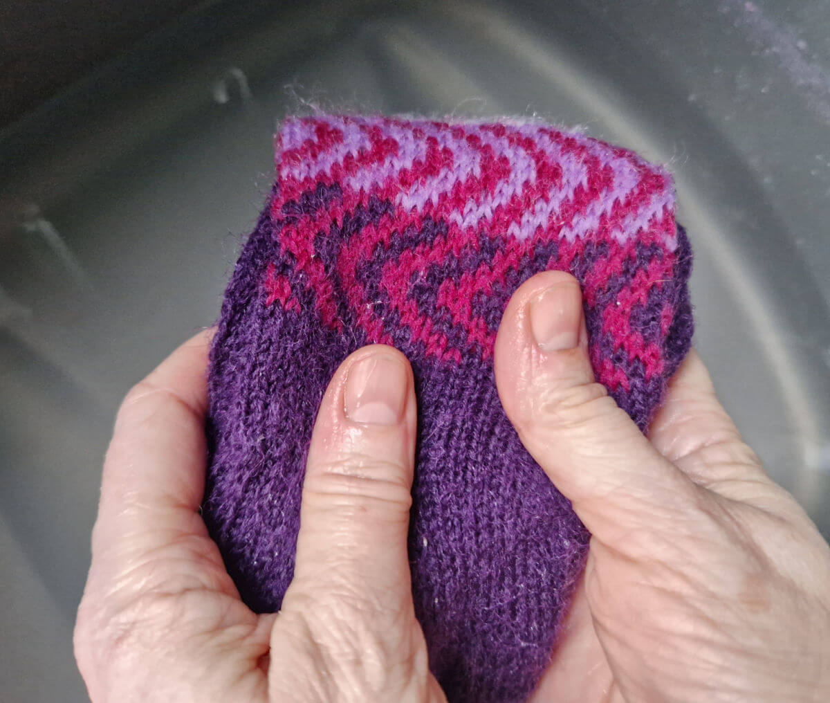 Blocking socks with sock blockers – Winwick Mum